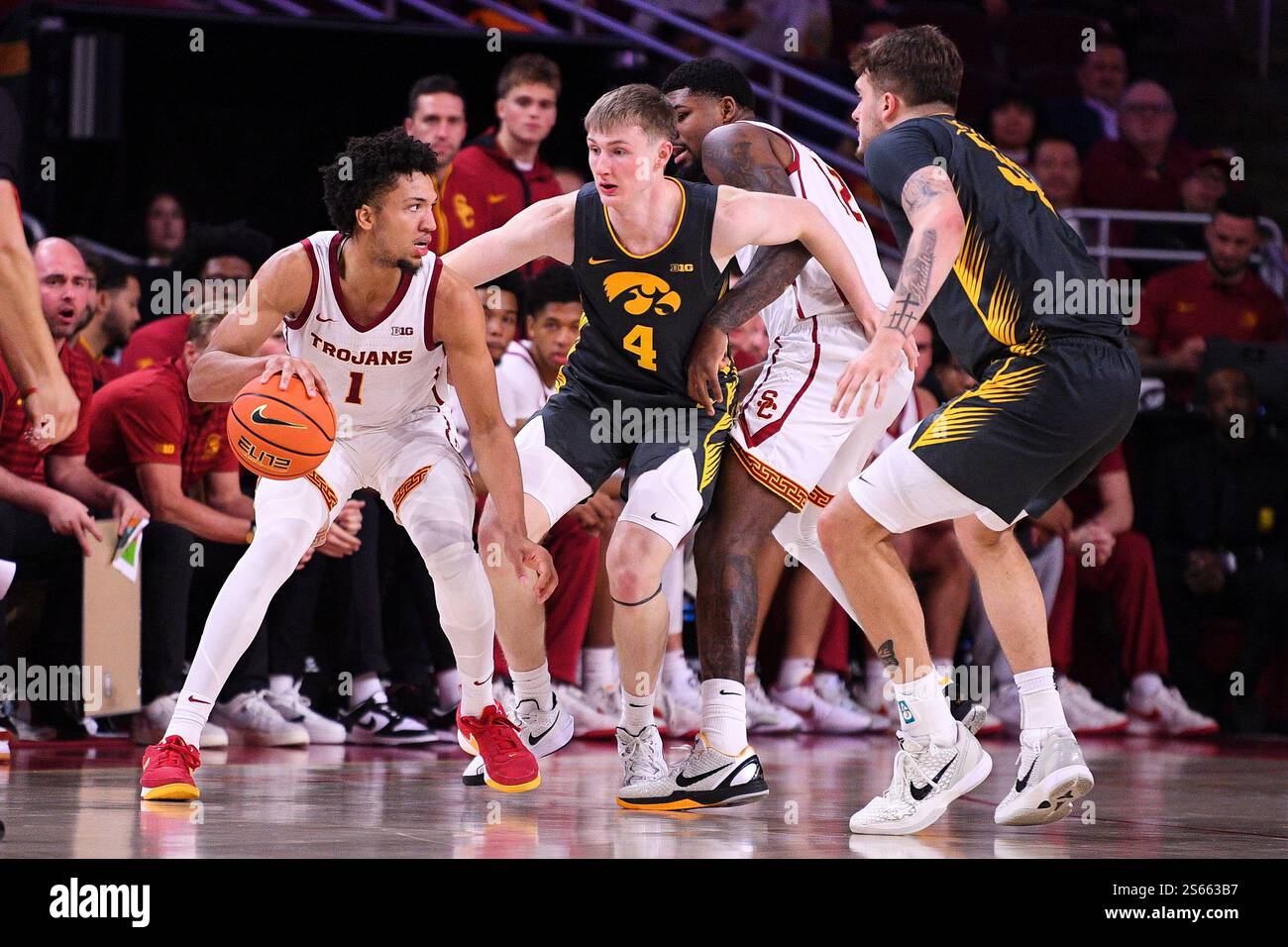 LOS ANGELES, CA - JANUARY 14: USC Trojans guard Desmond Claude (1 ...