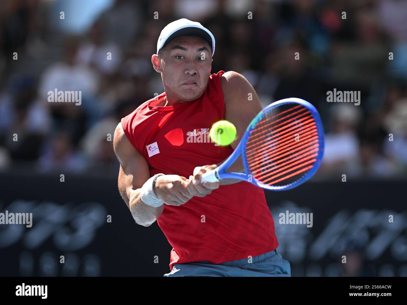 Melbourne, Australia. 16th Jan, 2025. James McCabe of Australia returns ...