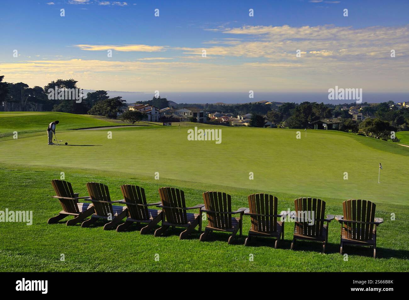 Seaside, California, USA 5th December, 2024 Lone golfer putting at the ...
