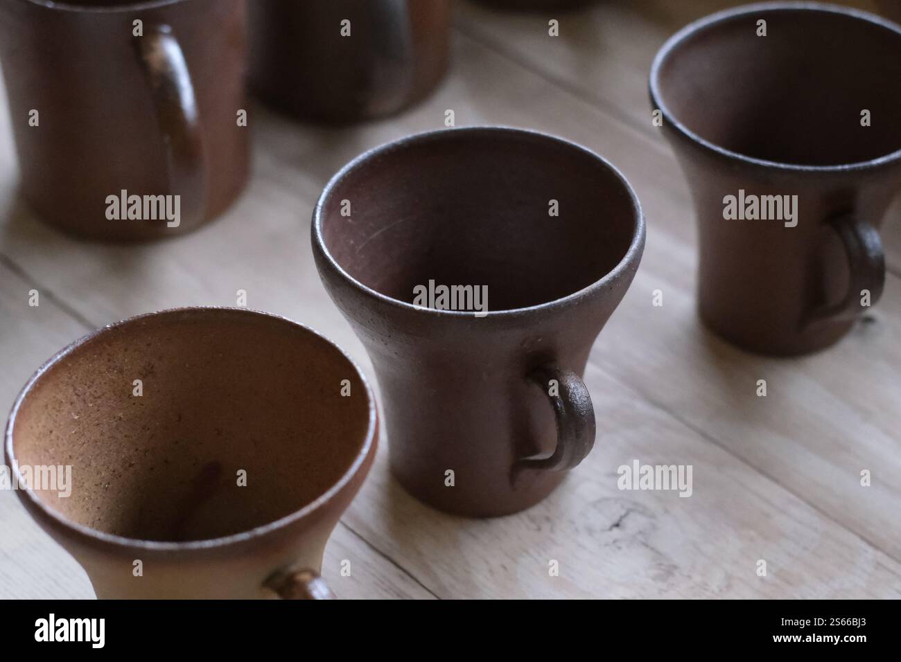 Mug cups by Kiko Ando, an artisan of Bizen ware or Bizen-yaki in ...