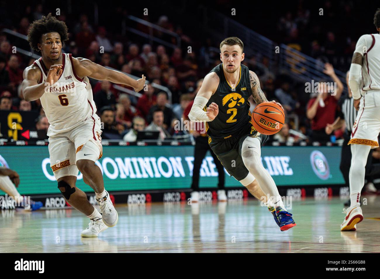 Los Angeles, United States. 14th Jan, 2025. Iowa Hawkeyes guard Brock ...