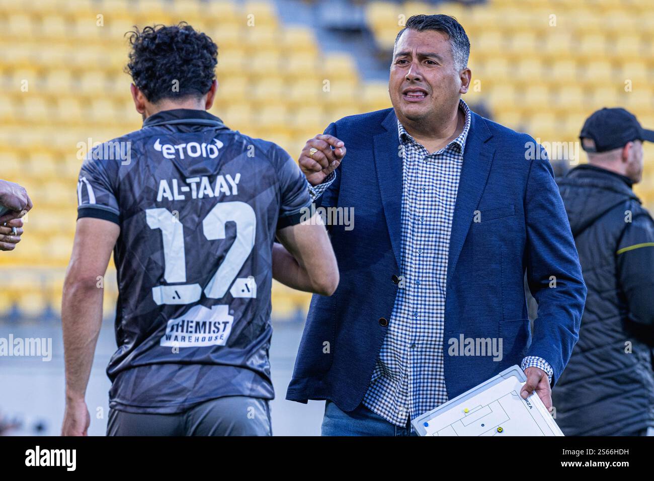 WELLINGTON, NEW ZEALAND - JANUARY 15: Wellington Phoenix manager coach ...