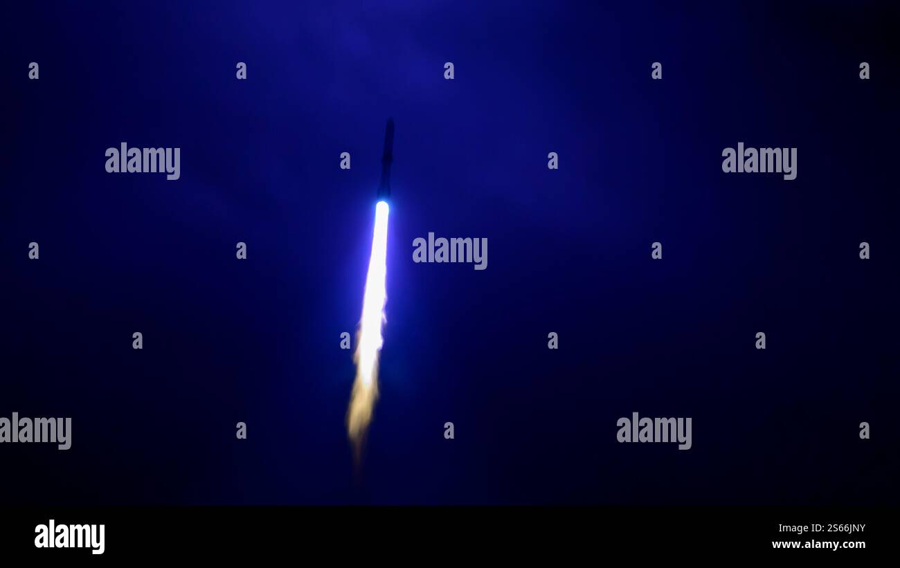 Cape Canaveral, Florida, USA. 16th Jan, 2025. Blue Origin's New Glenn ...