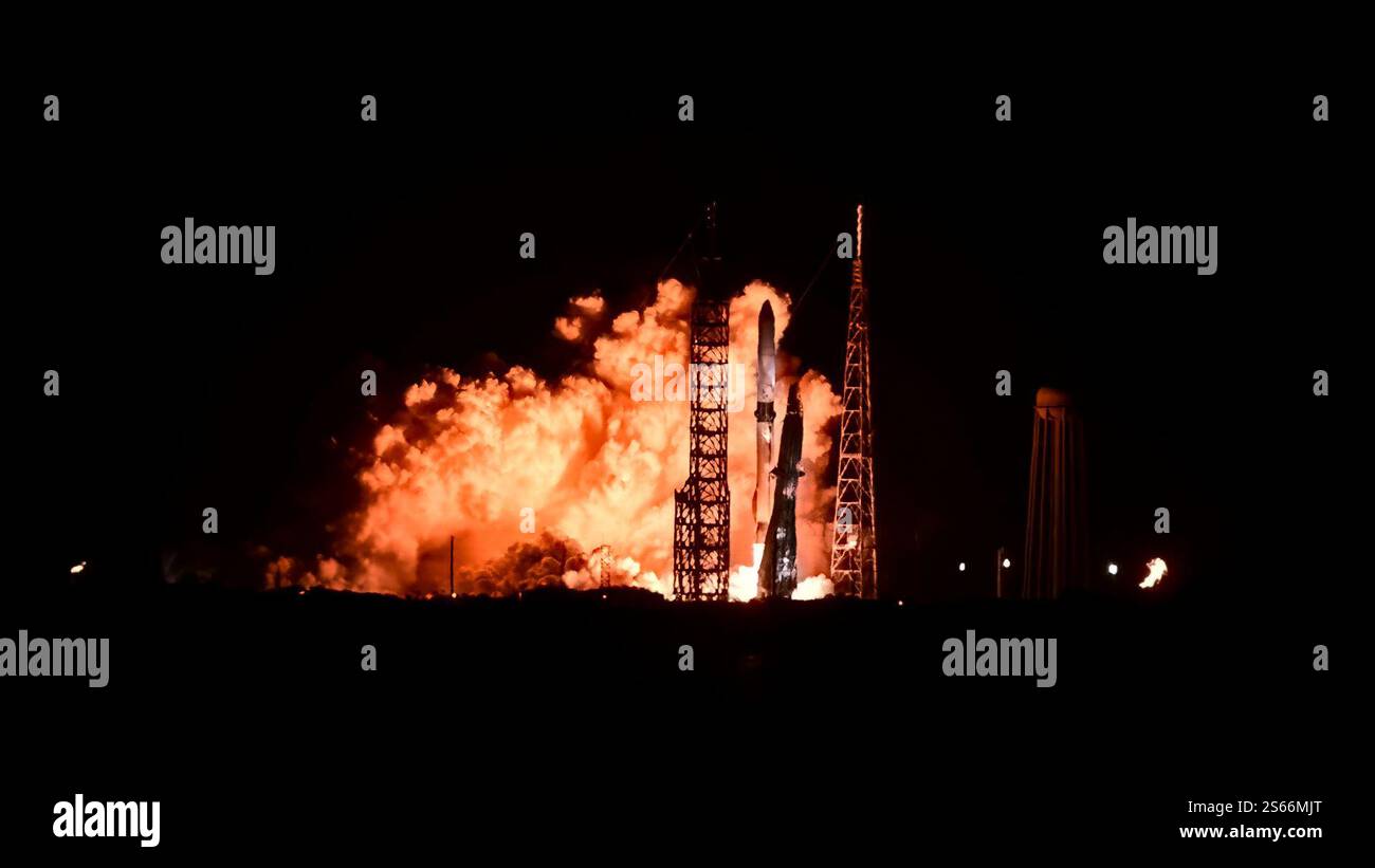 Cape Canaveral, Florida, USA. 16th Jan, 2025. Blue Origin's New Glenn ...