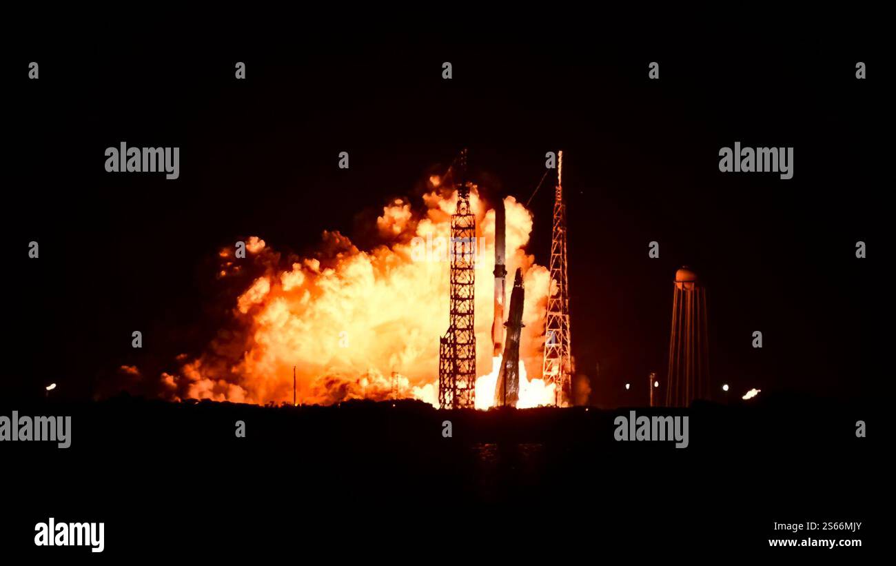 Cape Canaveral, Florida, USA. 16th Jan, 2025. Blue Origin's New Glenn ...
