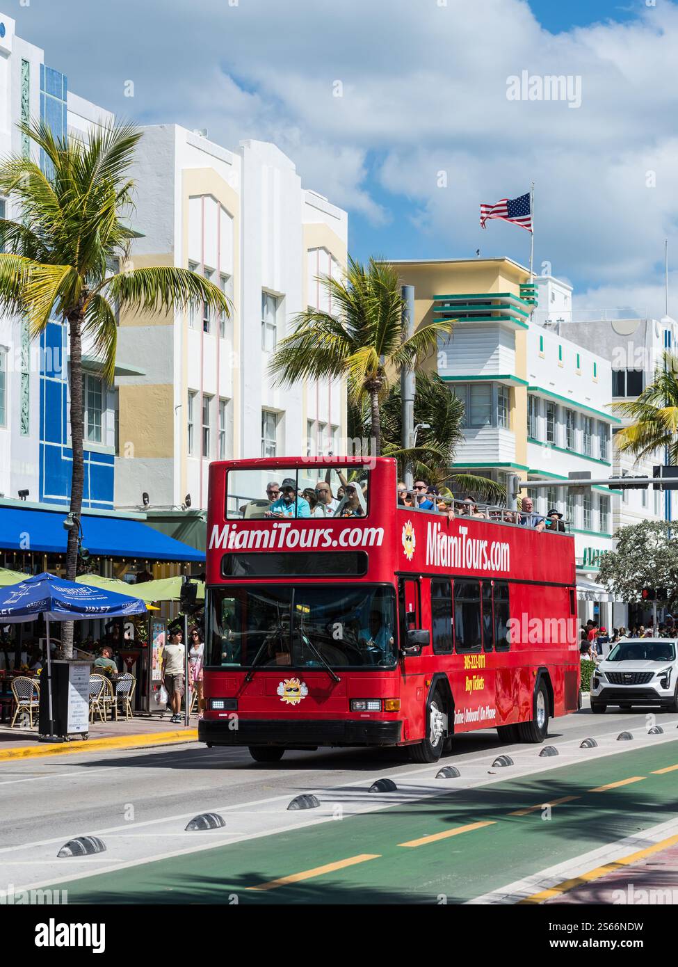 Miami, FL, USA - March 30, 2024: The Miami Double decker Hop-on Hop-off ...