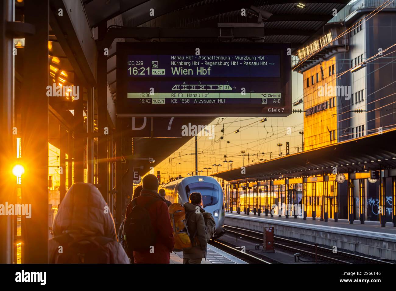 Fortbeweg hi-res stock photography and images - Alamy