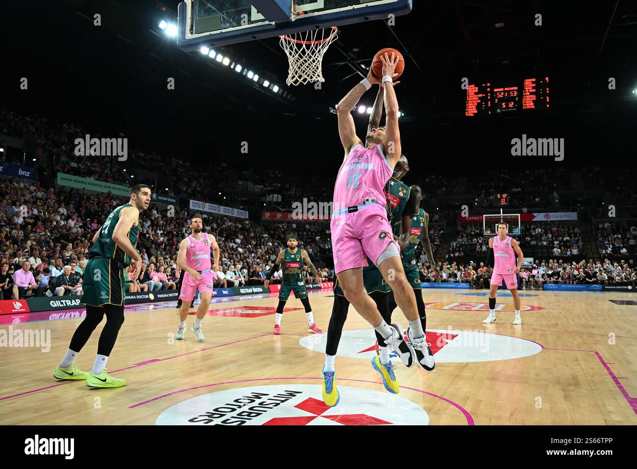 Auckland, New Zealand . 16th Jan, 2025. Tasmania JackJumpers Sean ...