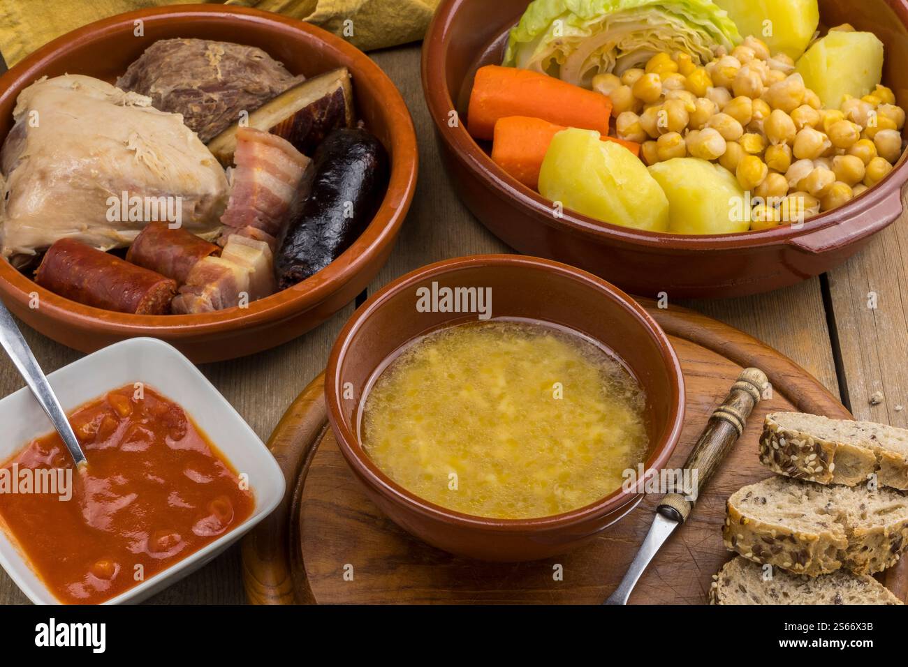 Hot stew tomato soup hi-res stock photography and images - Alamy