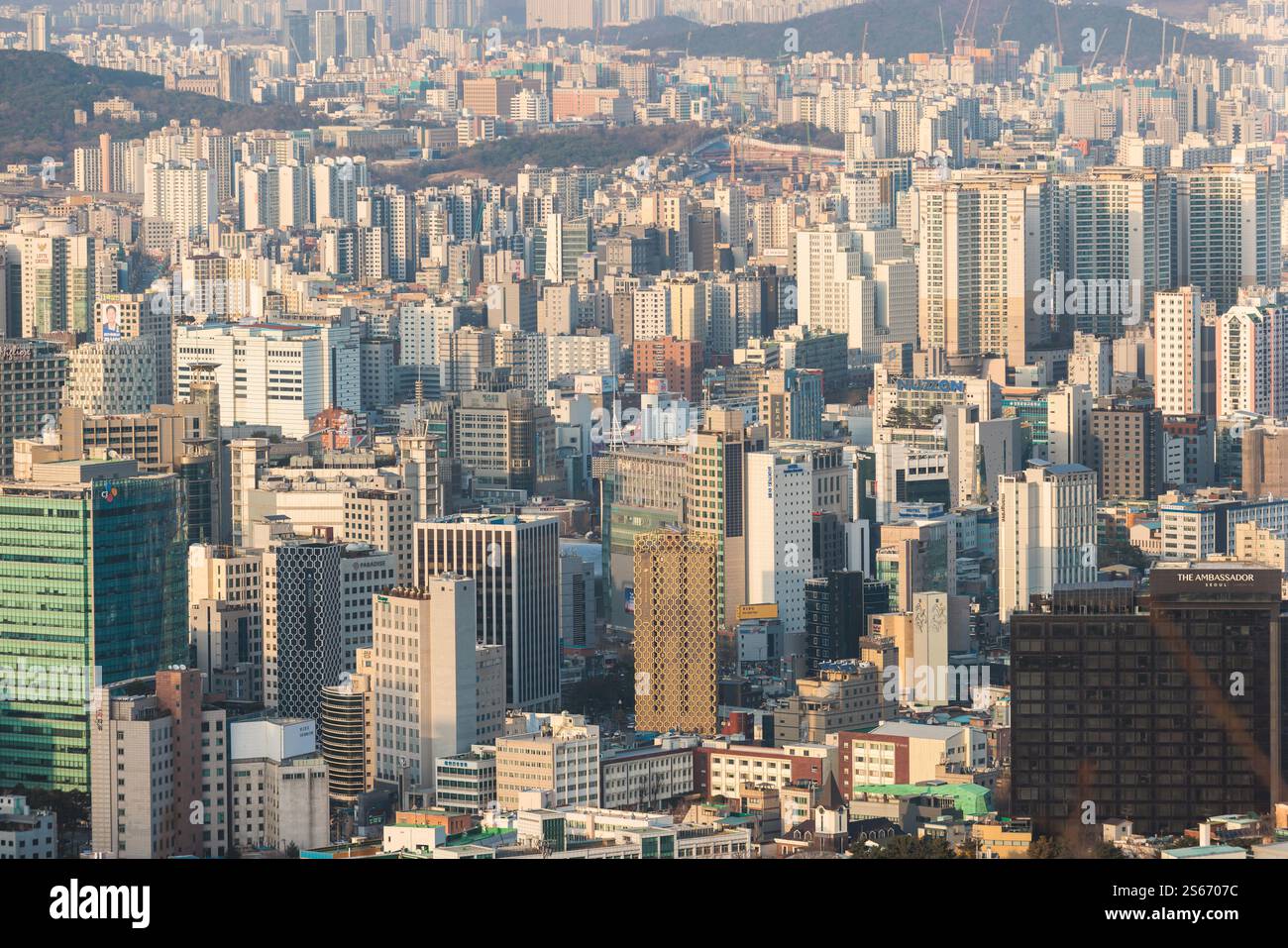 Beautiful vibrant aerial sunset view of Seoul, South Korea skyline ...