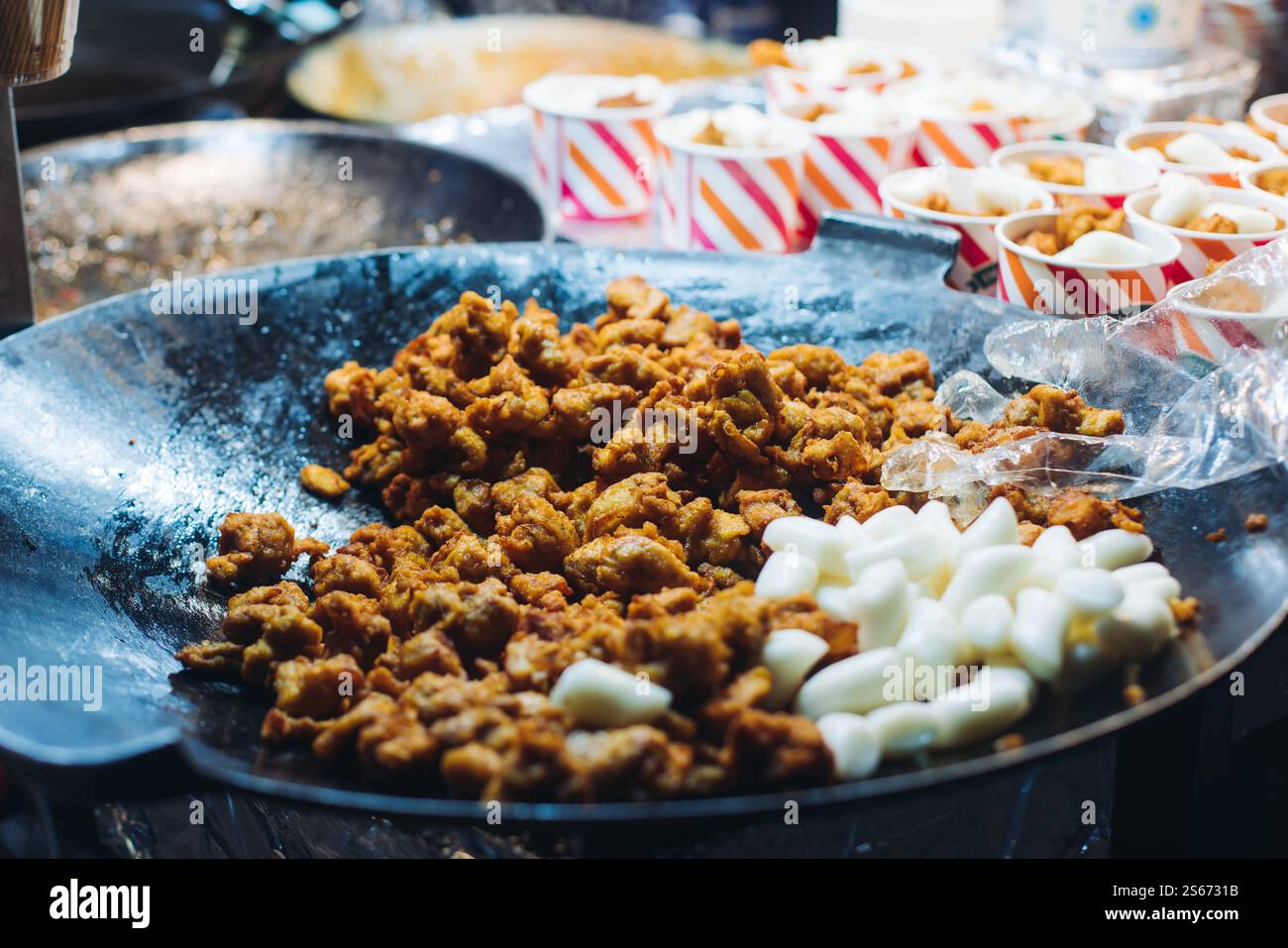 Korean Street Food - Dakgangjeong, Sweet Crispy Korean Fried Chicken ...