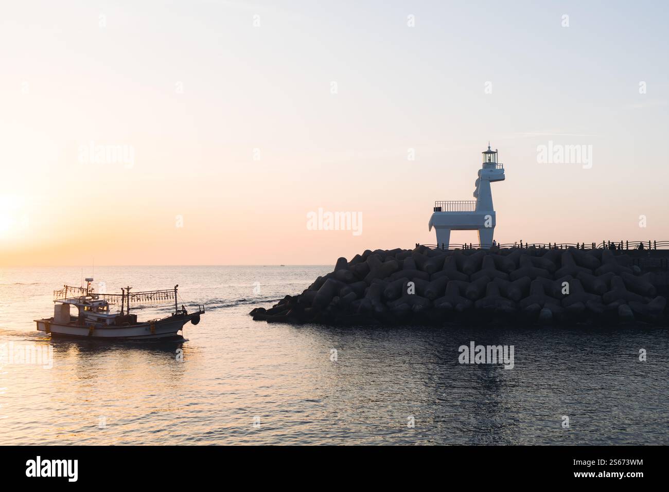 Iho Tewoo Horse Lighthouses on Iho Tewoo beach, with two horse-shaped ...