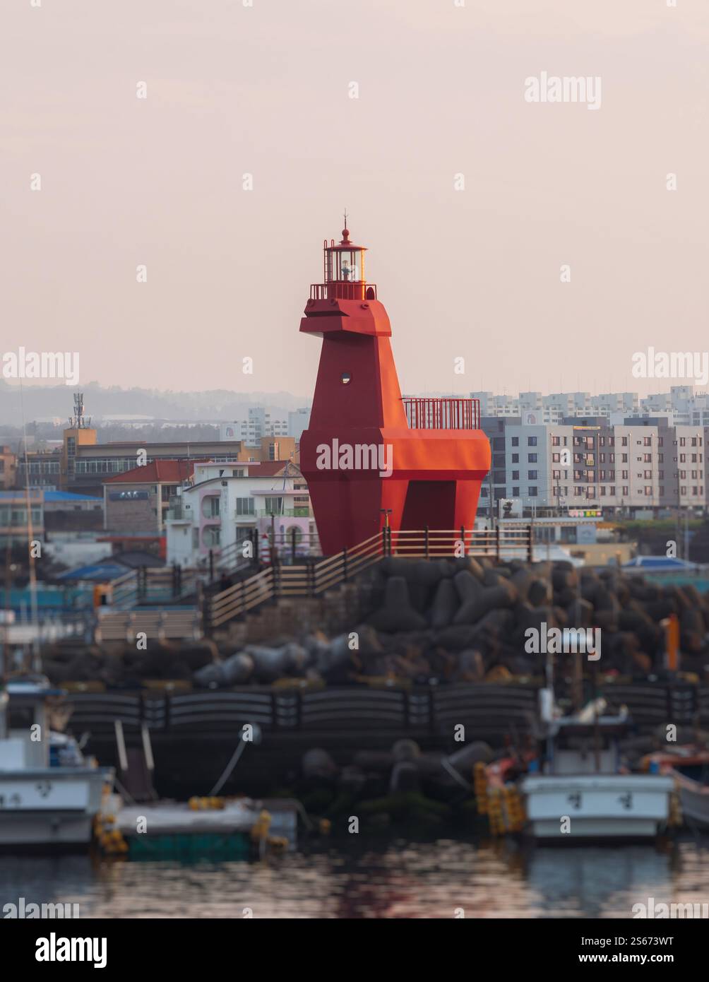 Iho Tewoo Horse Lighthouses on Iho Tewoo beach, with two horse-shaped ...