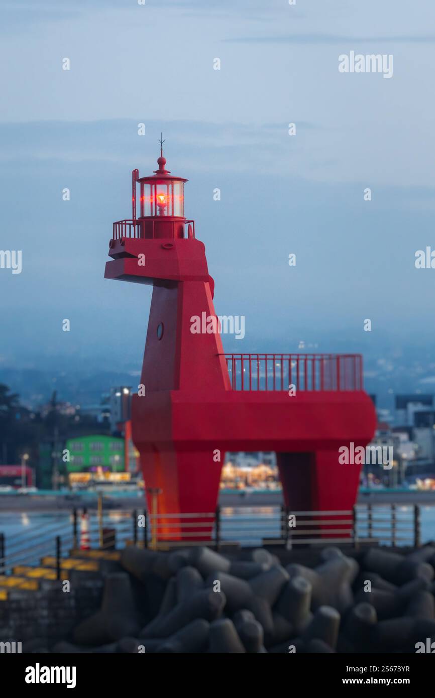Iho Tewoo Horse Lighthouses on Iho Tewoo beach, with two horse-shaped ...