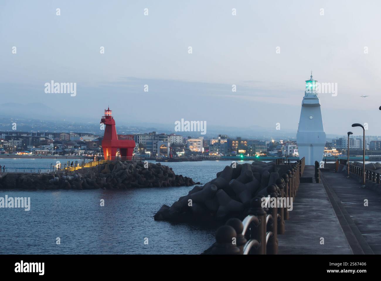 Iho Tewoo Horse Lighthouses on Iho Tewoo beach, with two horse-shaped ...