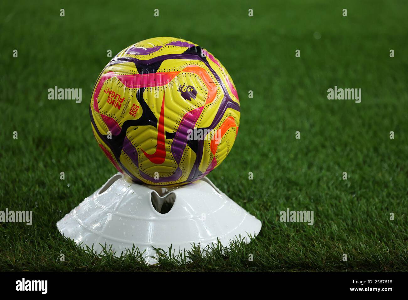 London, UK. 15th Jan, 2025. The winter Premier League ball during the ...