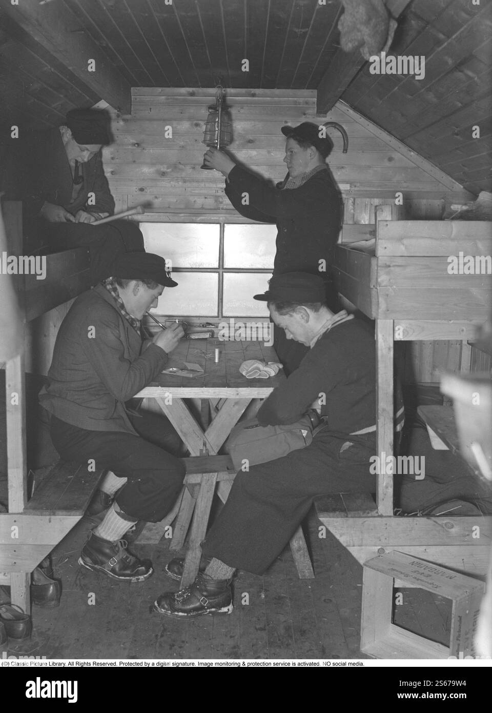 Manual labor 1940s hi-res stock photography and images - Alamy