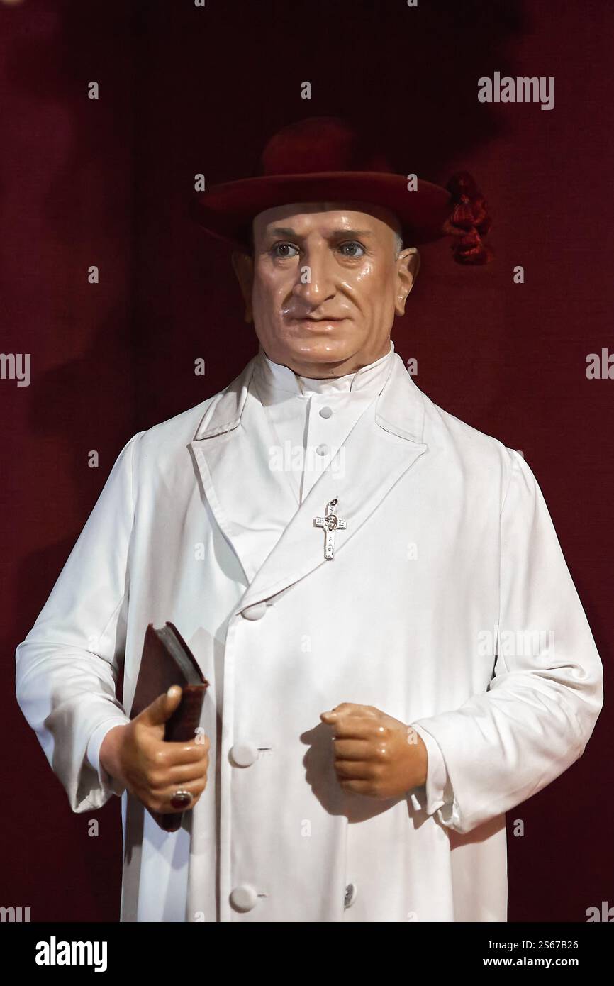 Iconic garb hi-res stock photography and images - Alamy