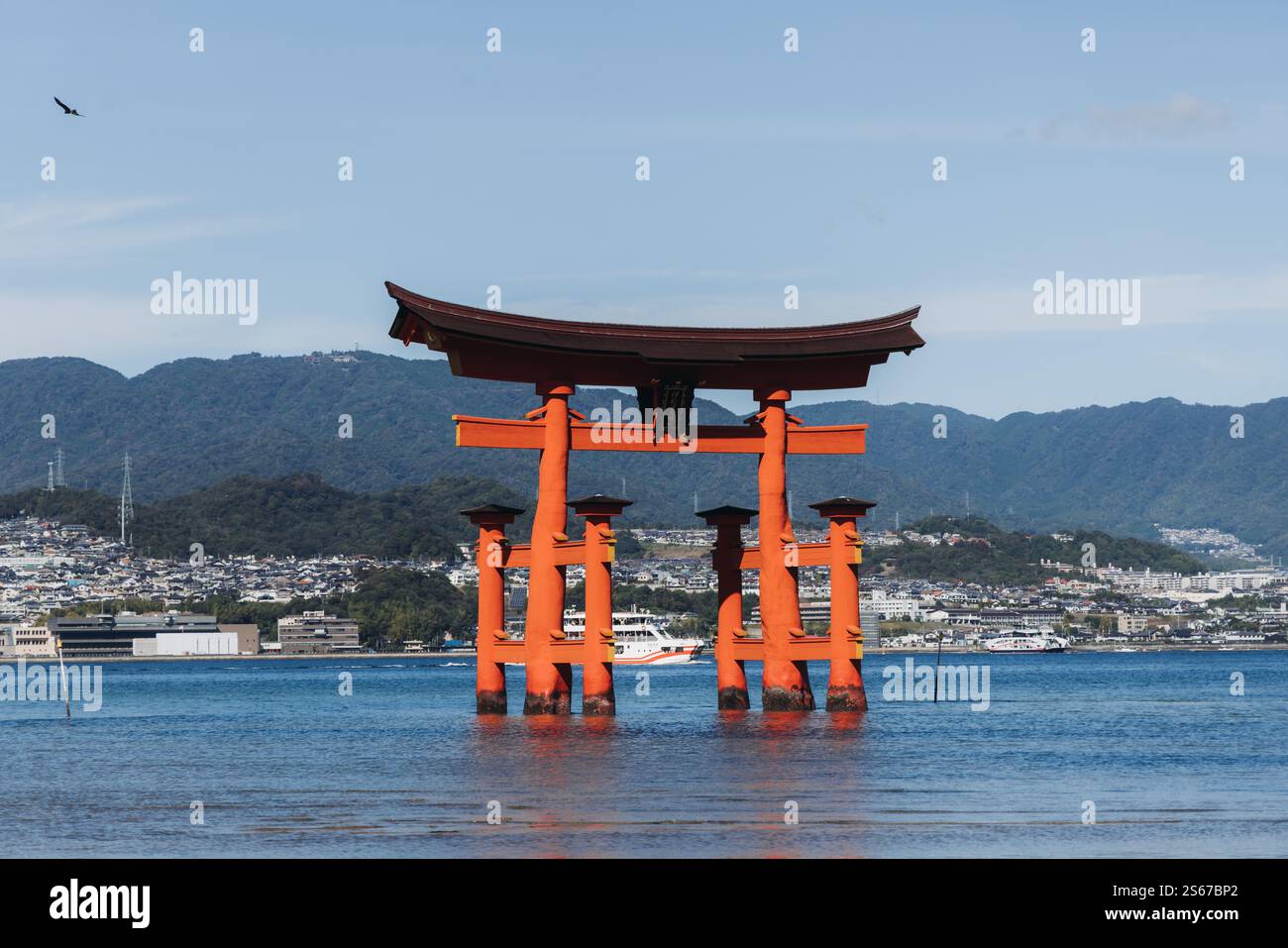 Itsukushima Shrine landscape view, Grand Torii floating gate, Japan ...