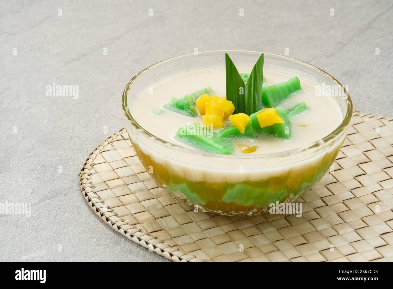 Es Bongko, traditional food made from hunkwe flour, pandan leaves ...