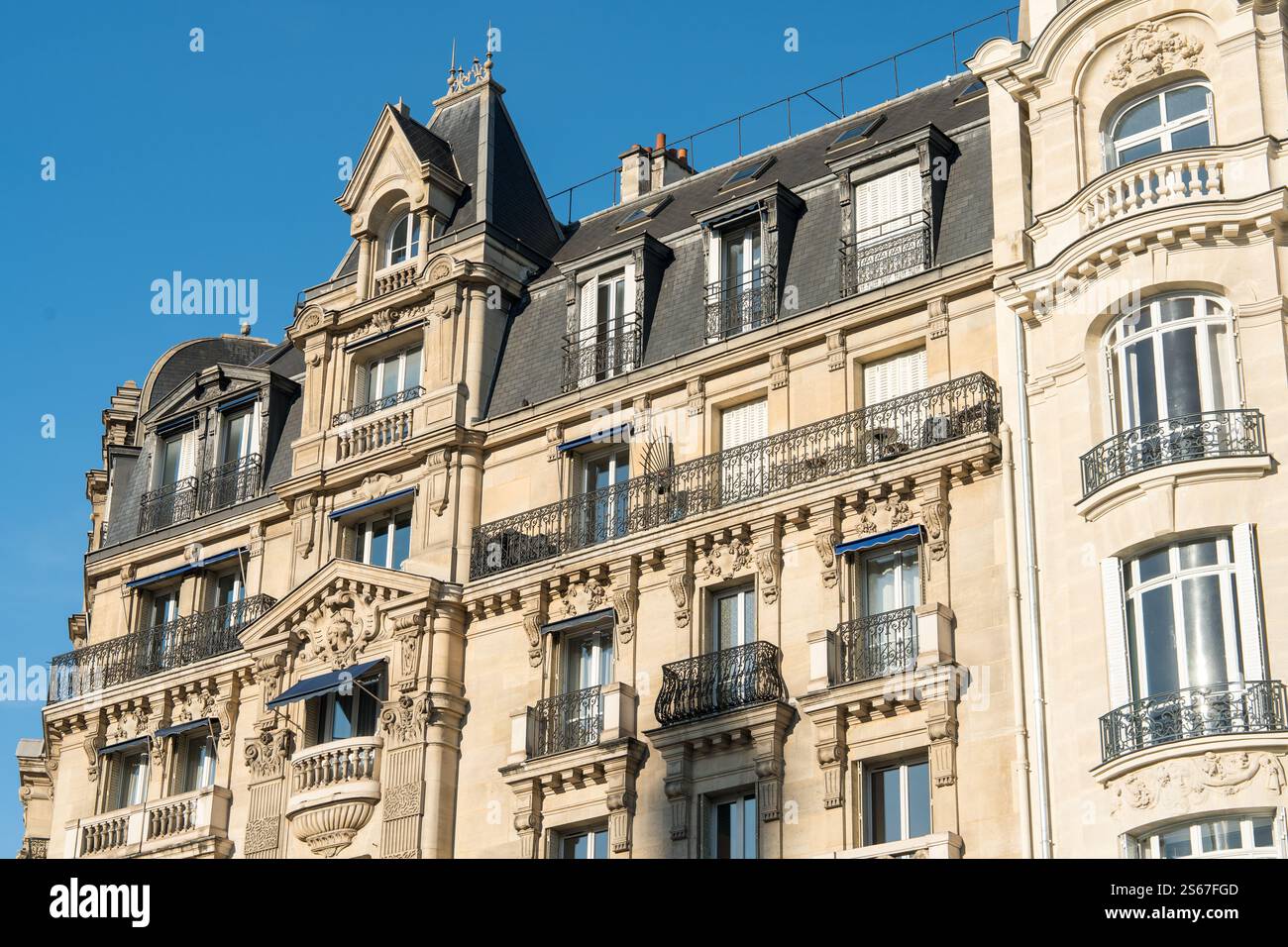 Elegant historic building in Paris showcasing classic French ...