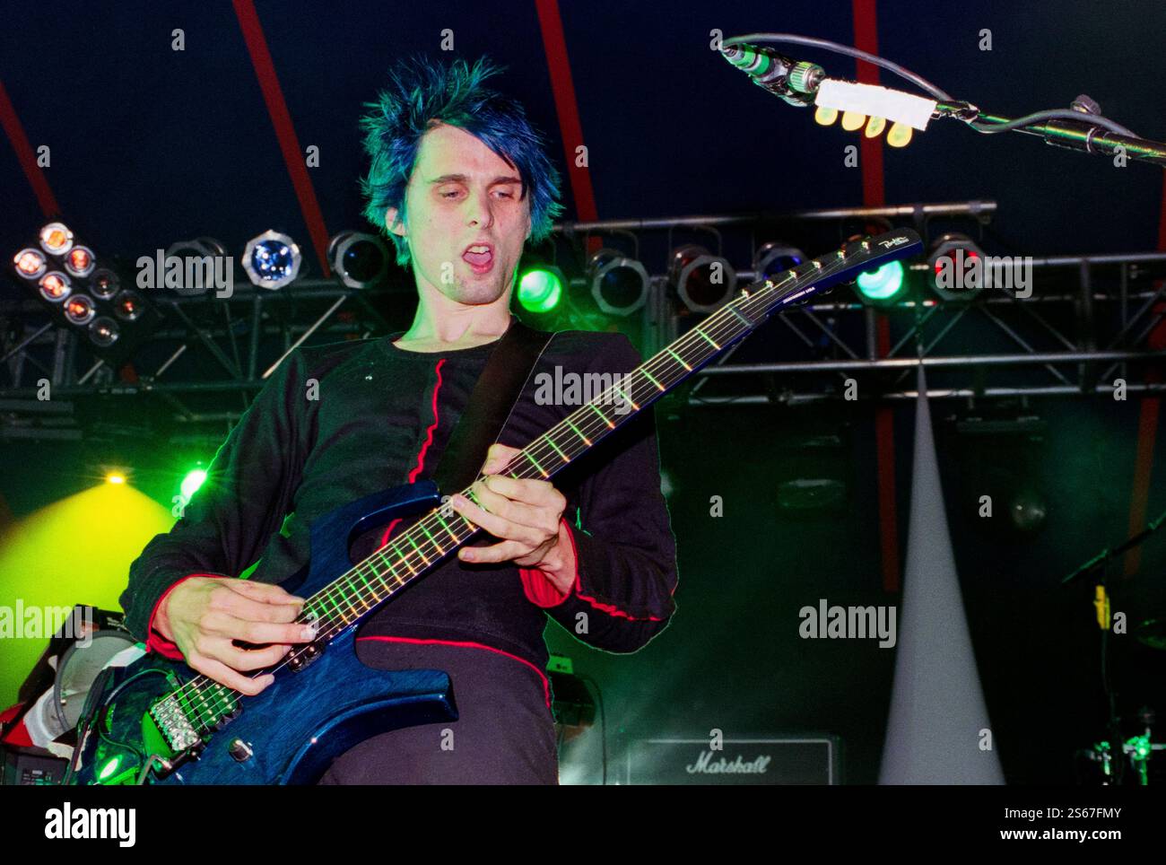 MUSE, YOUNG, READING FESTIVAL, 2000: An early career picture of singer ...