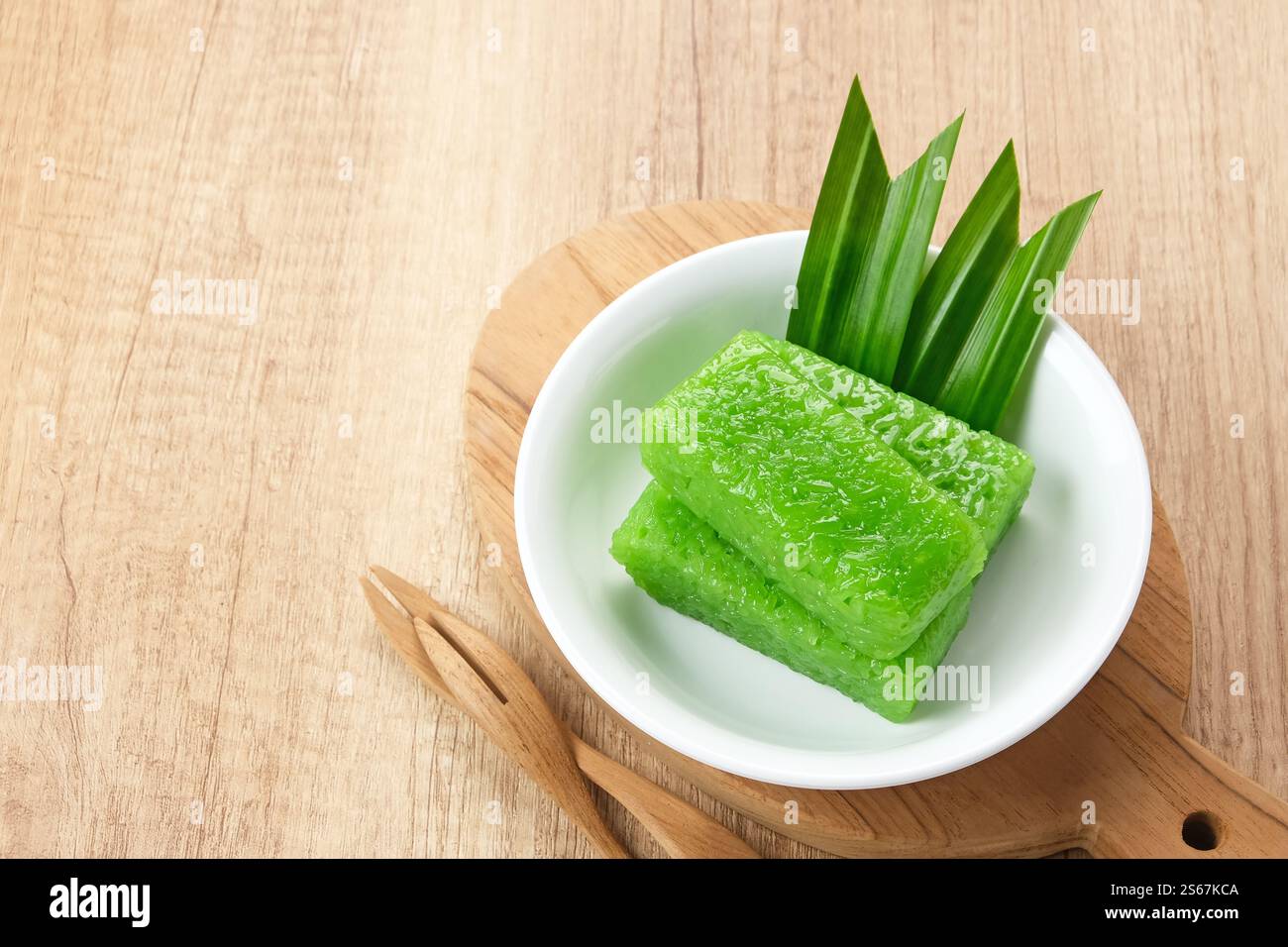 Wajik, traditional Indonesian snack made from steamed sticky rice ...