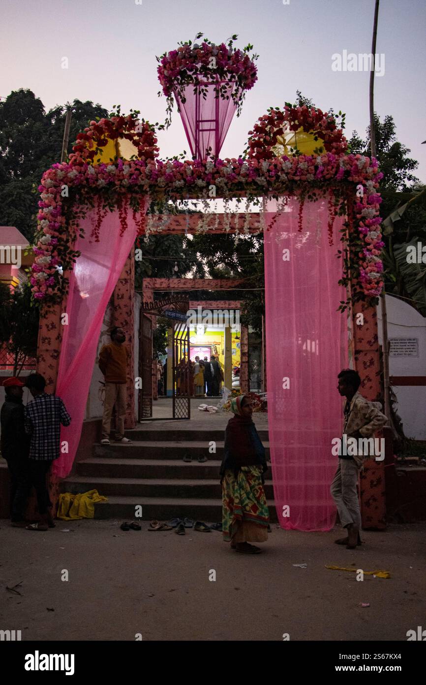 Decorated doorway to Prachin Shri Sitaram Bibaha Mani Mandap temple for ...