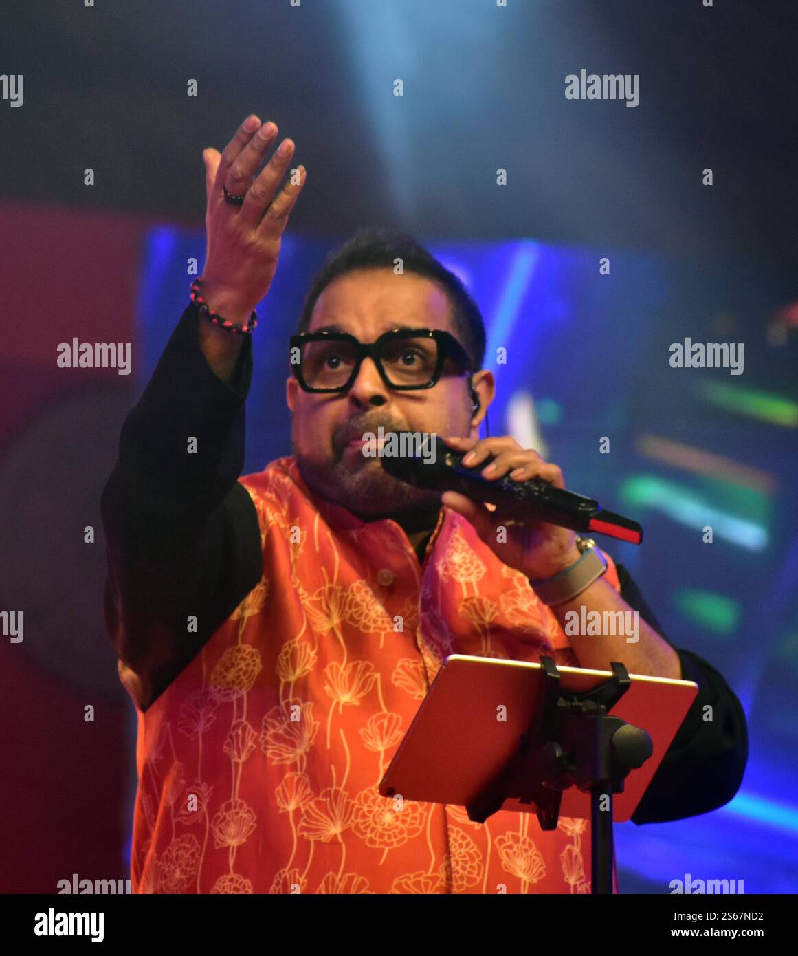 January 16, 2025: Prayagraj: Playback Singer Shankar Mahadevan perform at Ganga Panda during ...