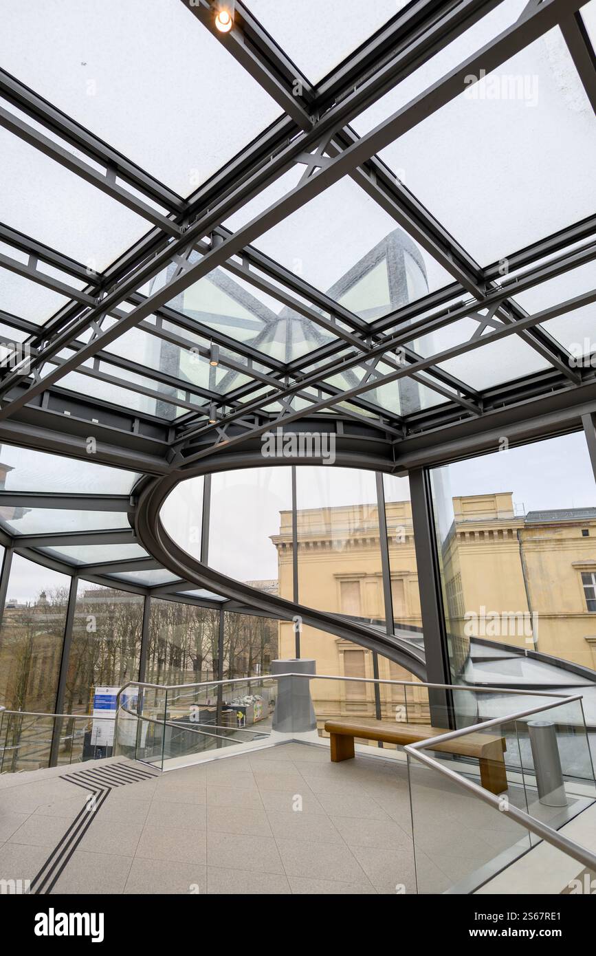 Pei building of the German Historical Museum with temporary exhibitions ...