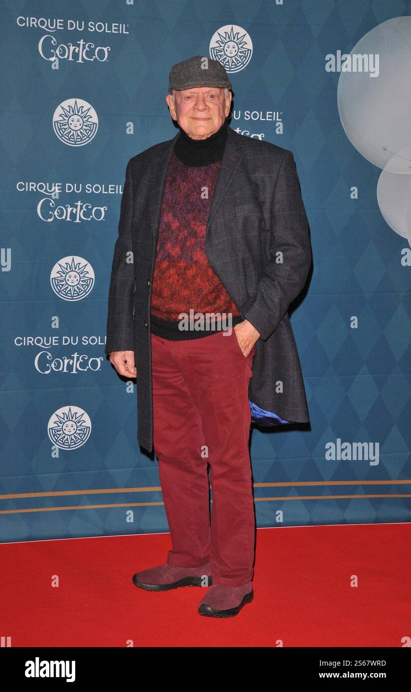 London, UK. 15th Jan, 2025. Sir David Jason at the "Cirque du Soleil ...