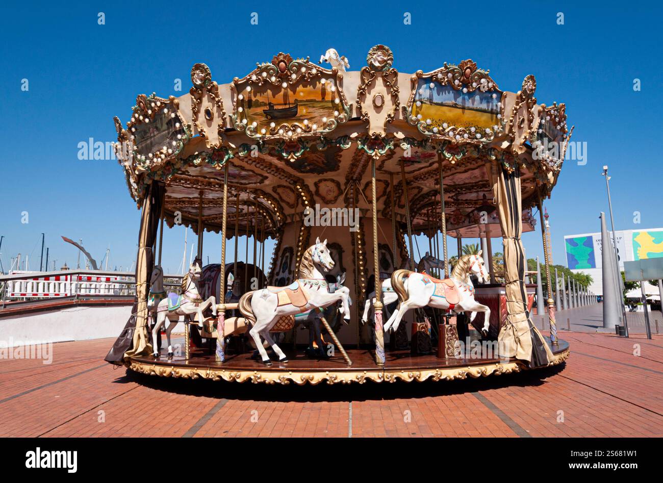 Vintage Carrusel with beautiful horses, Merry-go-round, Caballitos de ...