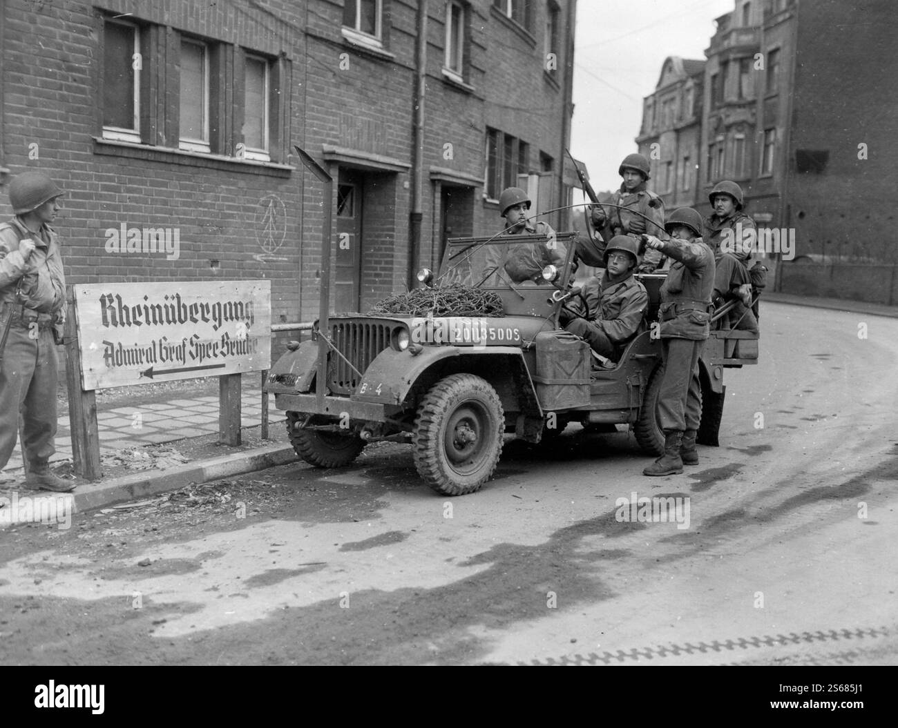 Transport road 1939 2 hi-res stock photography and images - Alamy