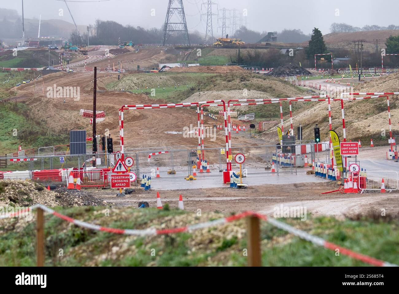 Wendover, UK. 16th January, 2025. Construction work on the HS2 railway ...