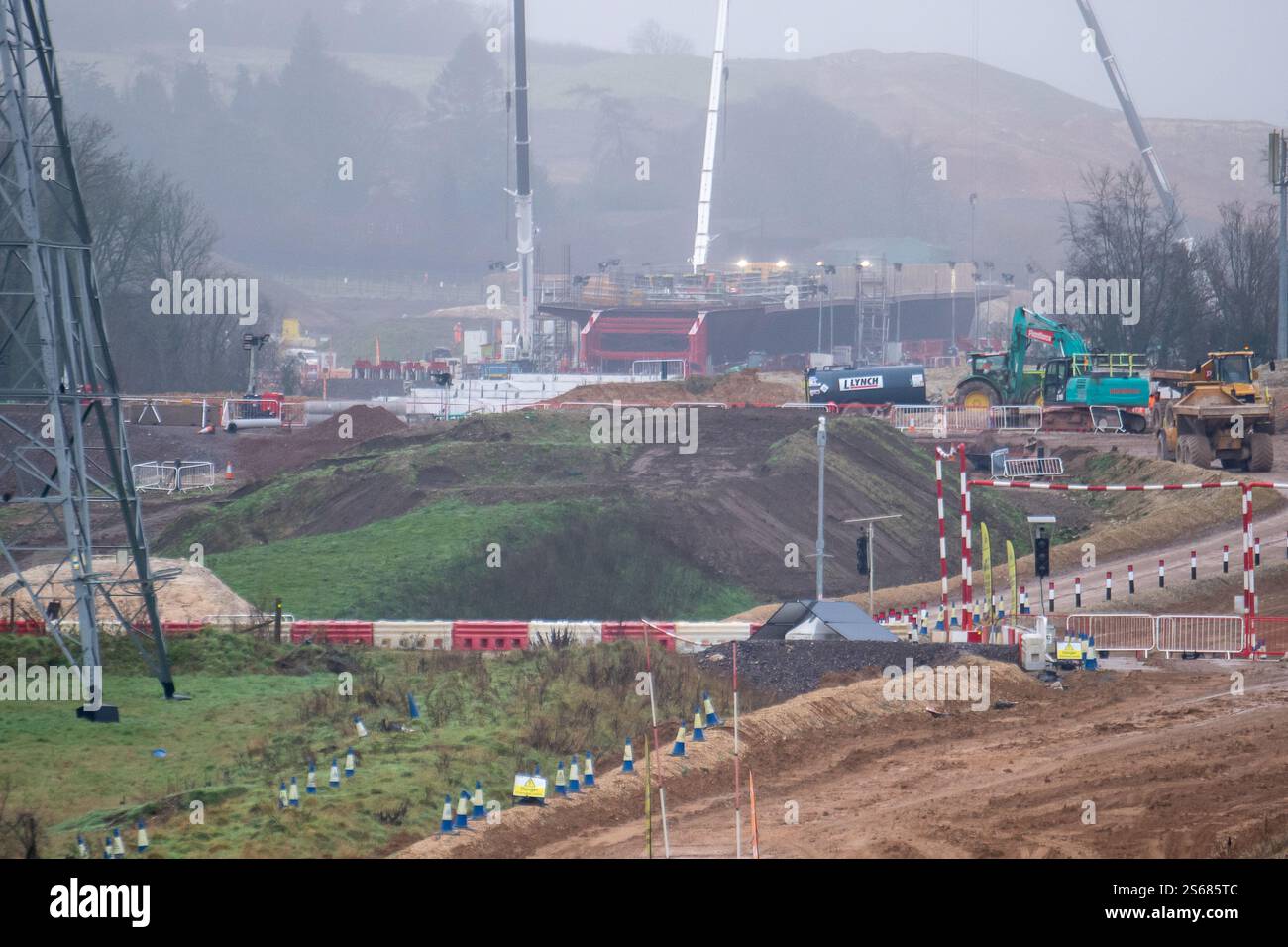 Wendover, UK. 16th January, 2025. Construction work on the HS2 railway ...