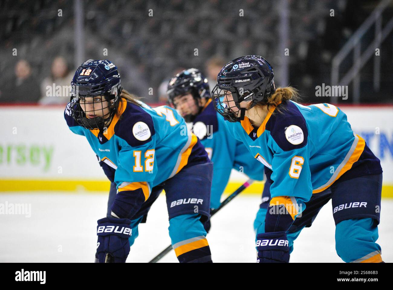 Newark, USA. 15th Jan, 2025. New York's Brooke Hobson (6) and Chloe ...