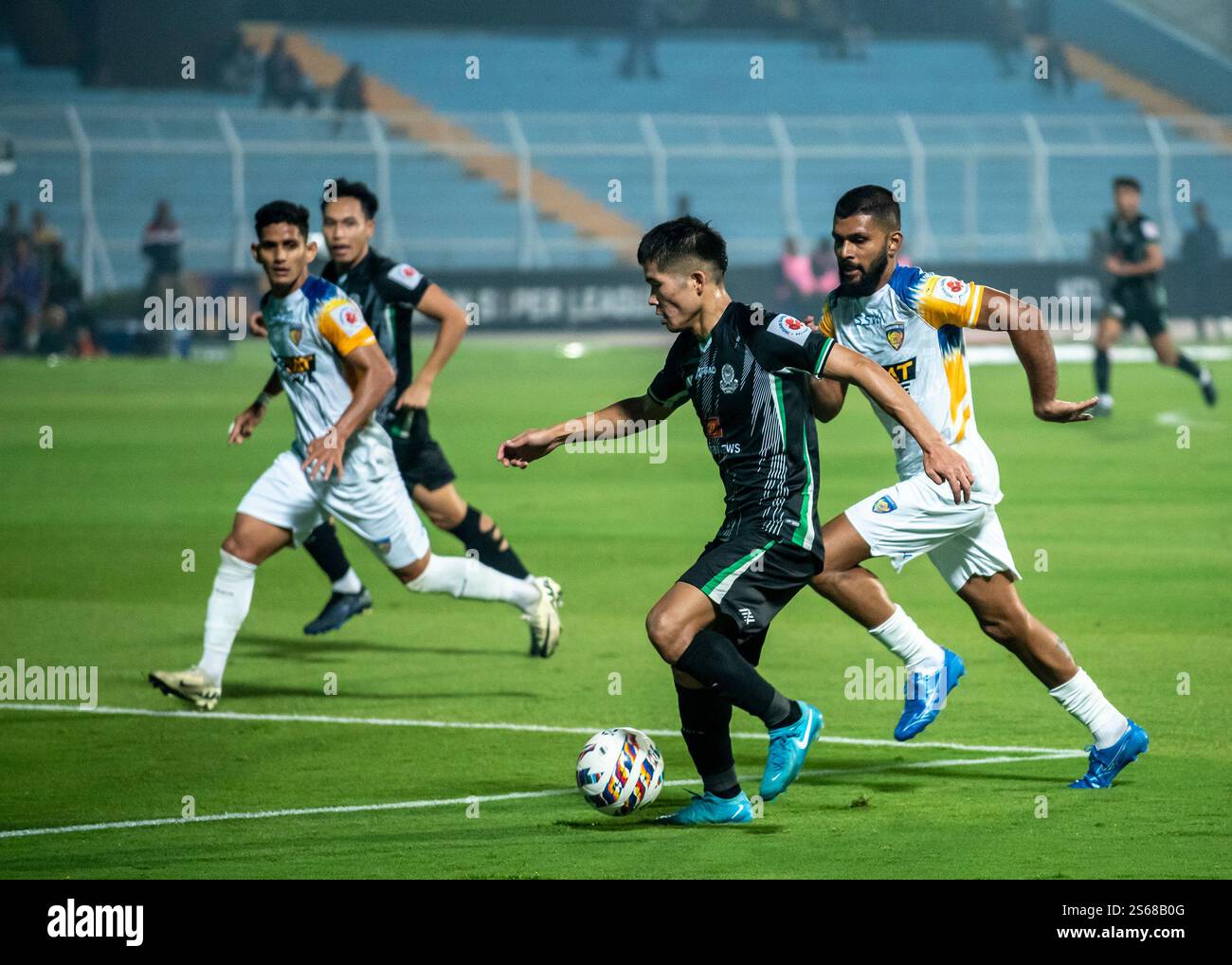 Kolkata, India. 15th Jan, 2025. ISL 2024-25: Mohammedan Sporting rides on stoppage-time double ...