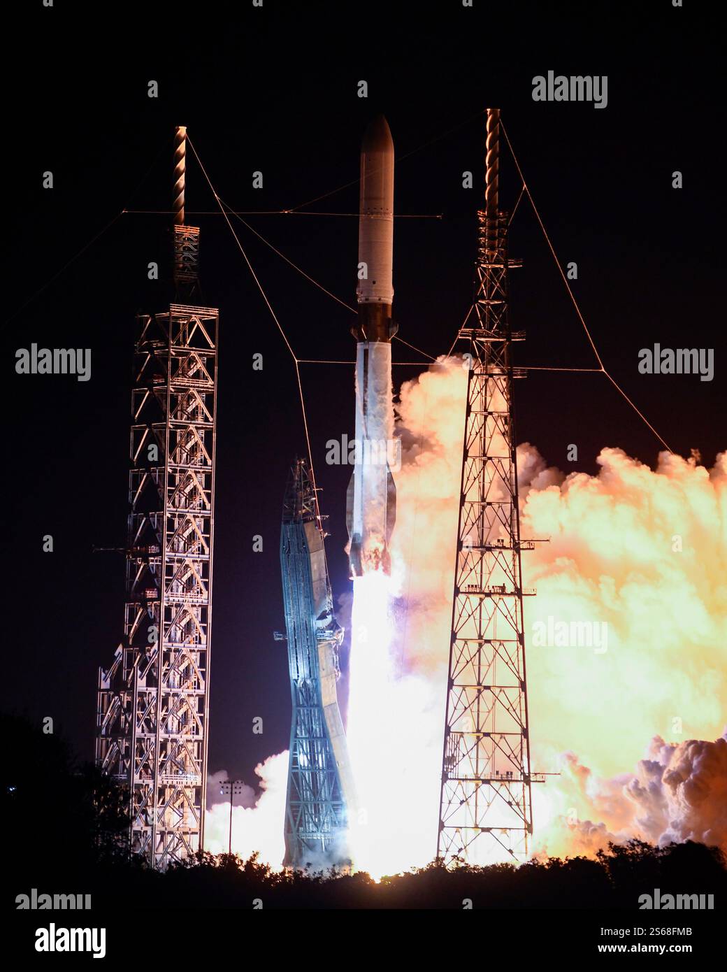 The Blue Origin New Glenn rocket launches on its maiden flight at 2:03 ...