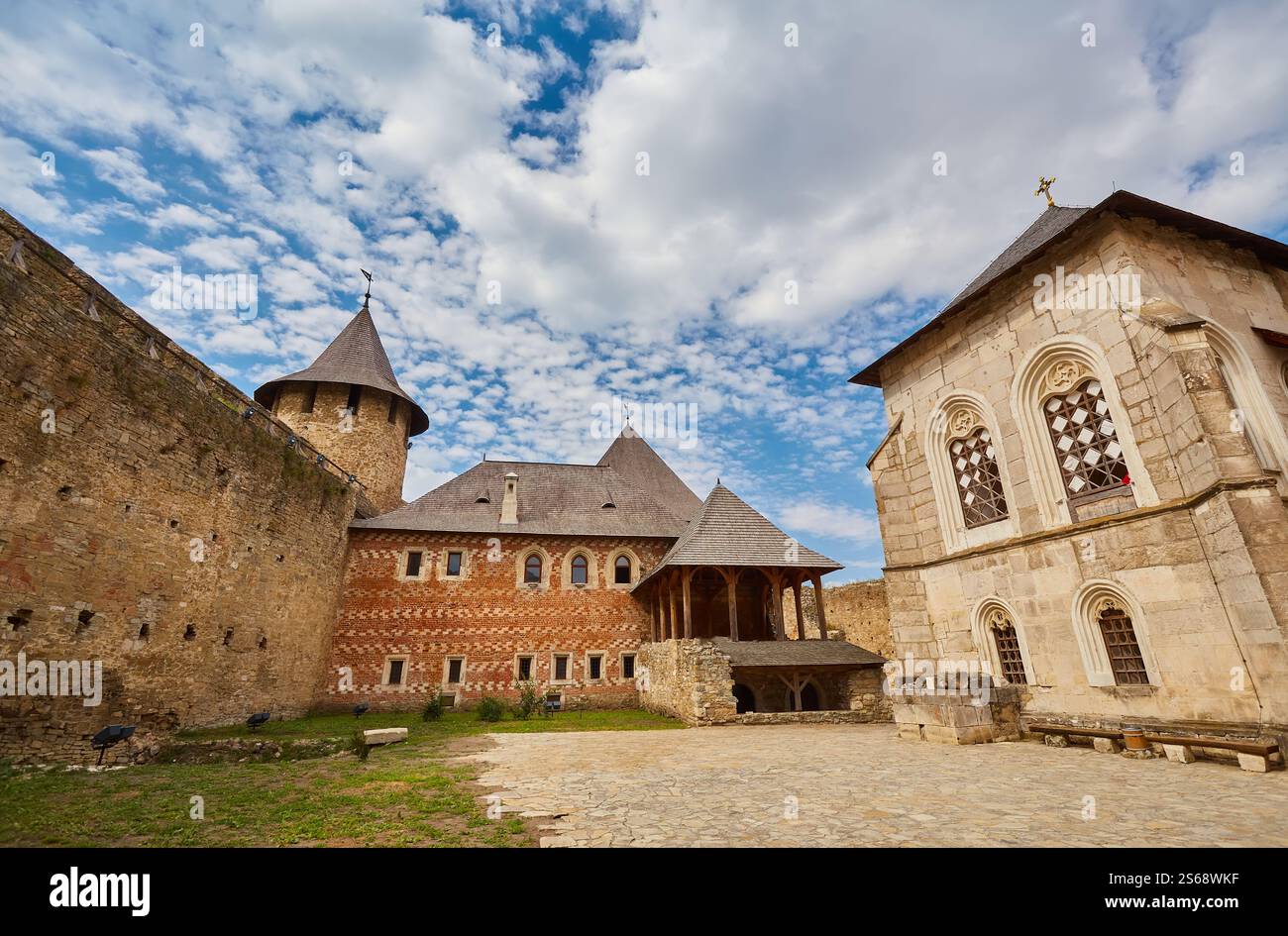 Ancient fortress in Khotyn in morning sun with mist, West Ukraine ...