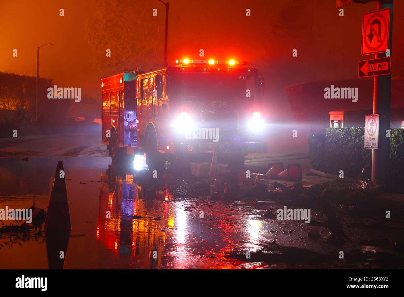 PACIFIC PALISADES, LOS ANGELES, CALIFORNIA, USA - 08 January 2025 - A ...