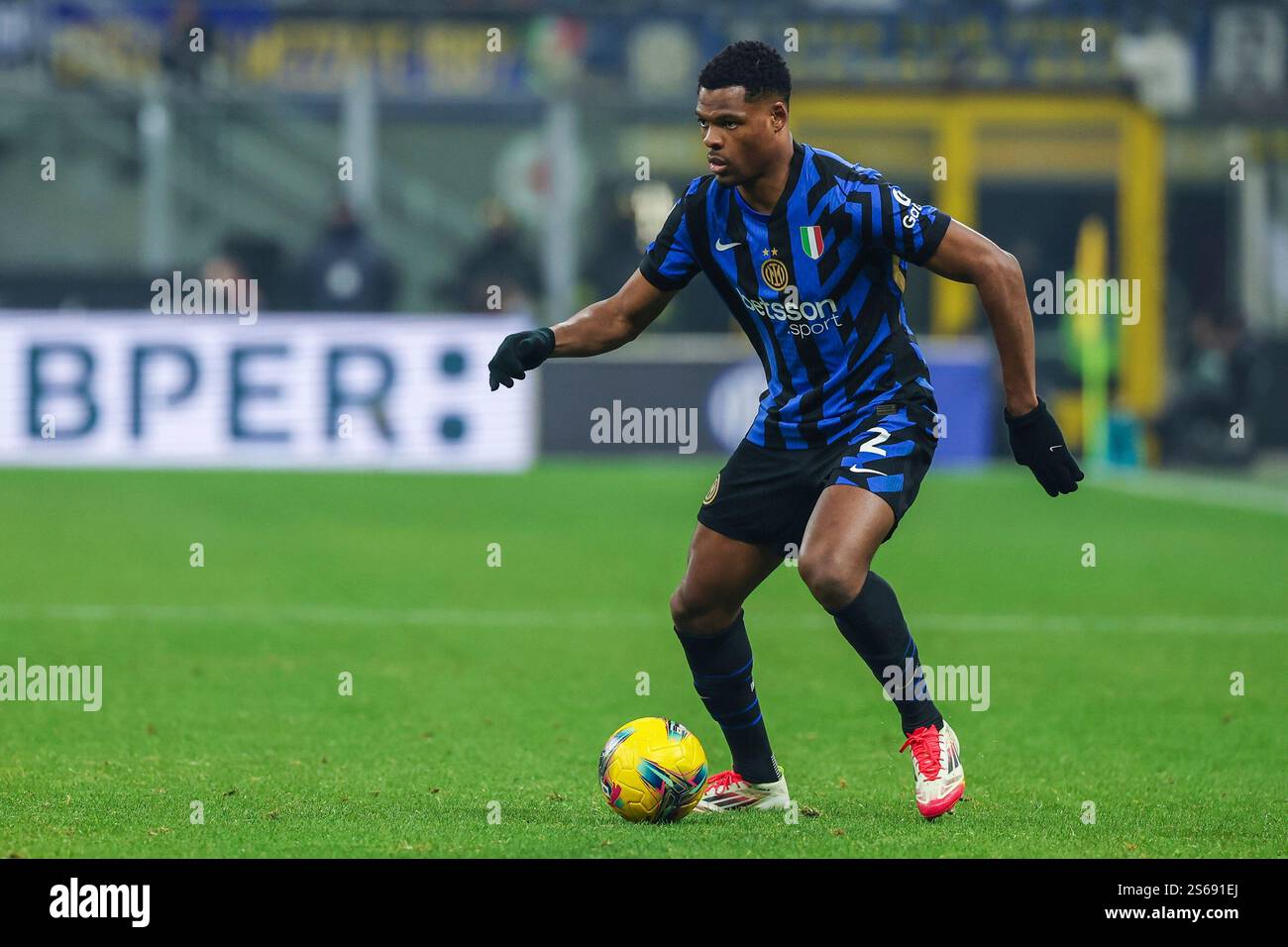 Milan, Italien. 15th Jan, 2025. Denzel Dumfries of FC Internazionale seen in action during Serie ...