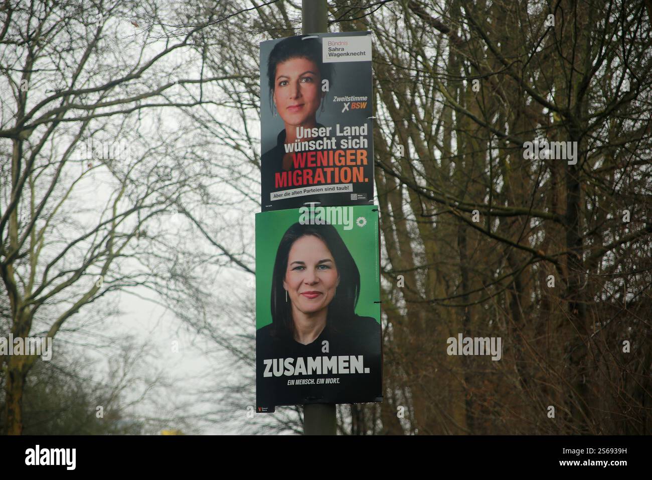 16.01.2025 Dortmund, Die Parteien haben ihre Plakataktionen begonnen. Plakate der SPD, CDU, FDP ...