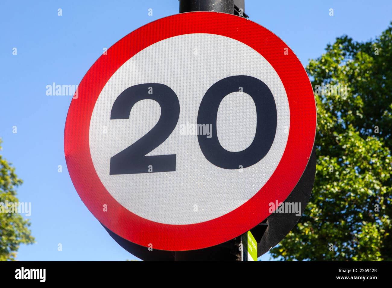 Close-up of a 20mph speed limit sign in the UK Stock Photo - Alamy