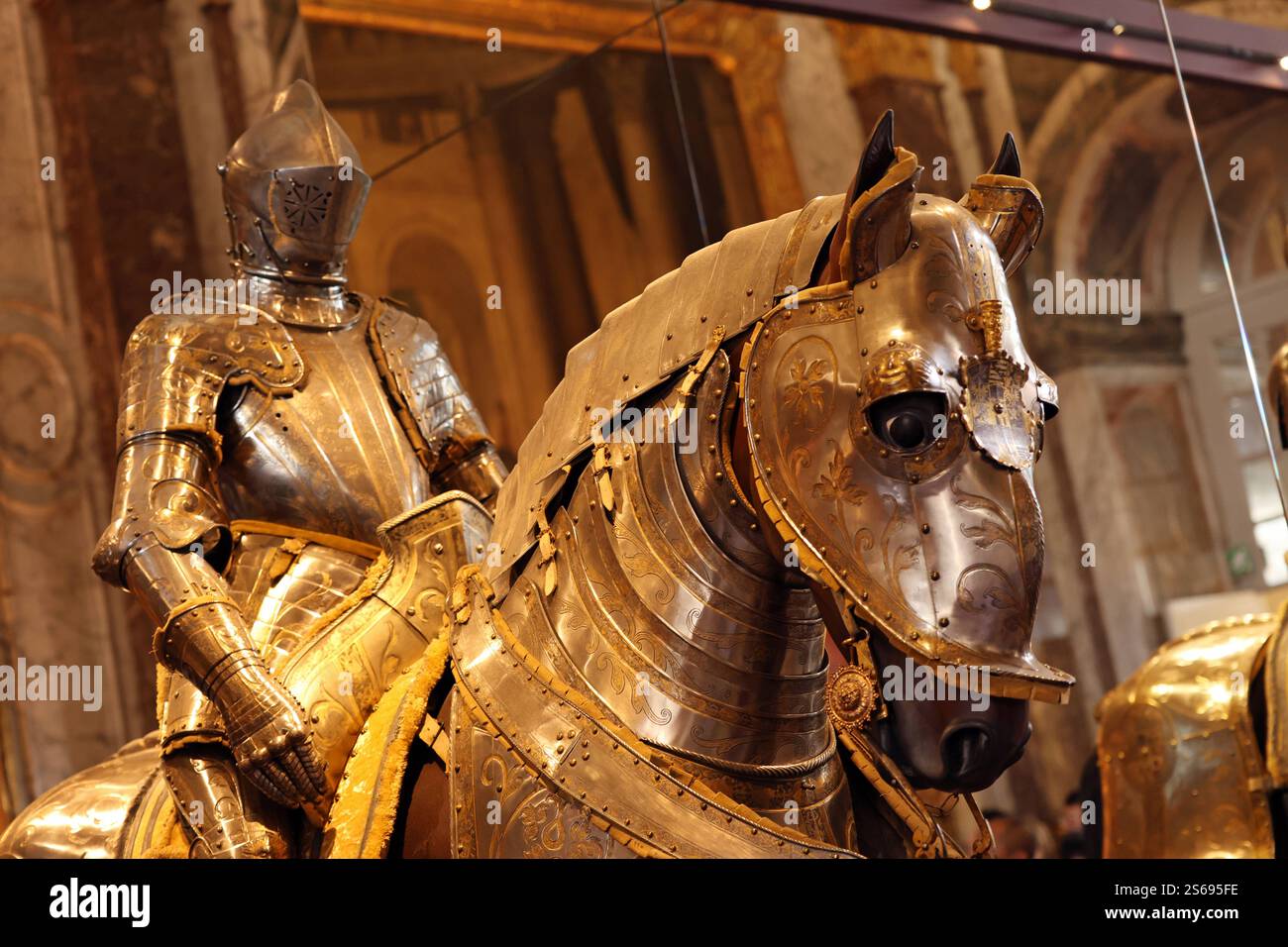 16.08.2024, Versailles, Ile de France, FRA - Pferdefigur mit ...