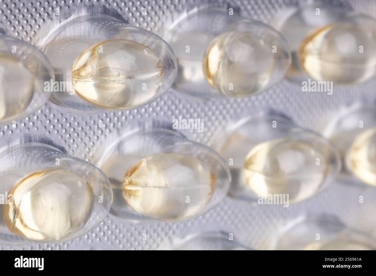 Macro view of gel capsules in blister pack Stock Photo - Alamy