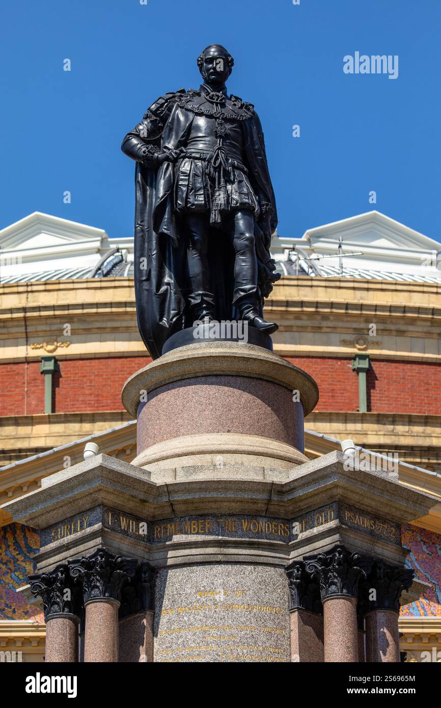 London, UK - July 29th 2024: Statue of Prince Albert ontop of the 1851 ...