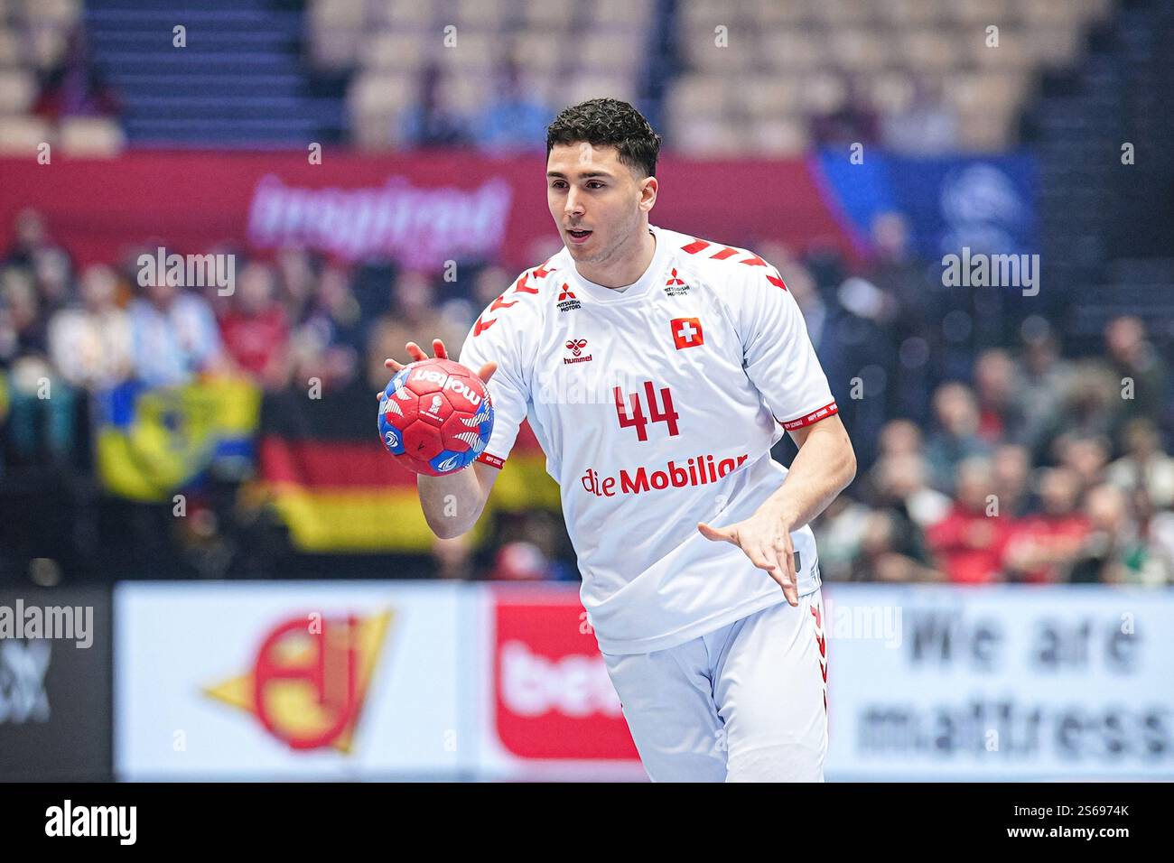 Mehdi Ben Romdhane (Schweiz, #44) DEN, Tschechien vs. Schweiz, Handball, IHF Weltmeisterschaft ...