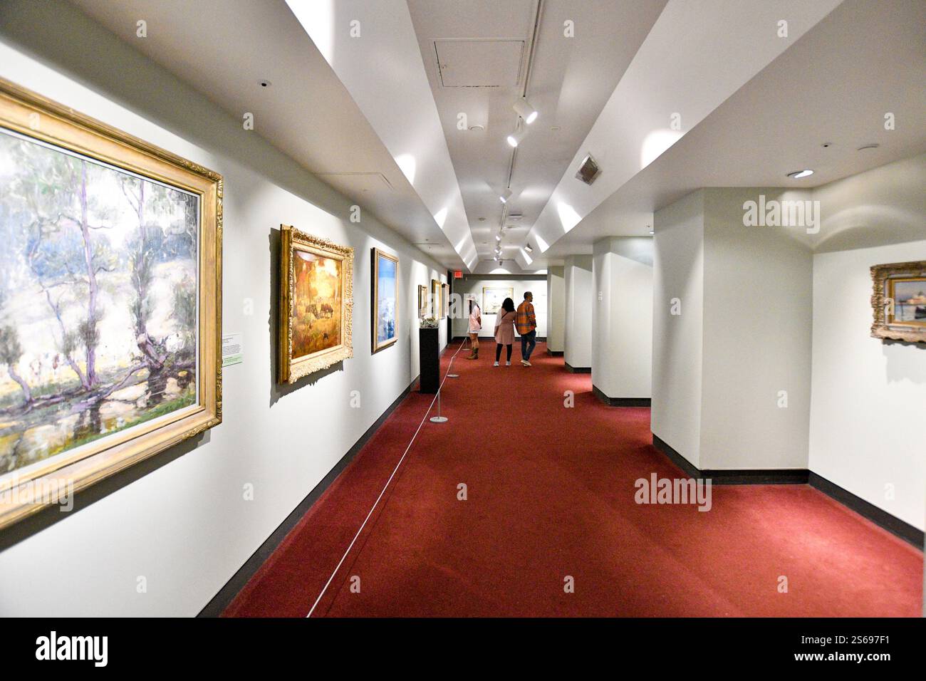 Centennial Parks Parthenon and the 42-foot-tall statue of Athena ...