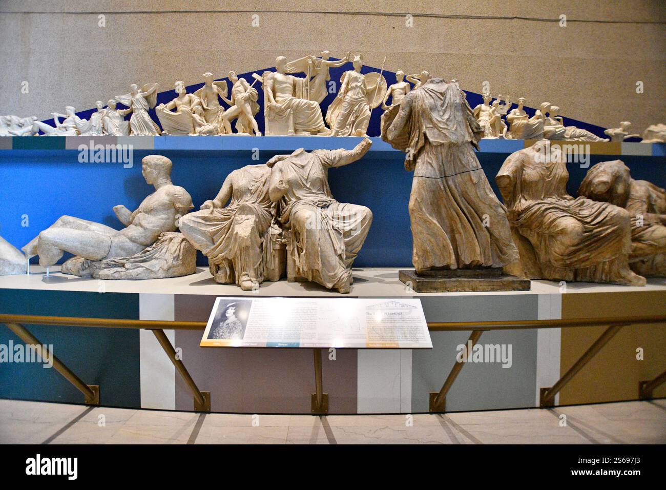 Centennial Parks Parthenon and the 42-foot-tall statue of Athena ...