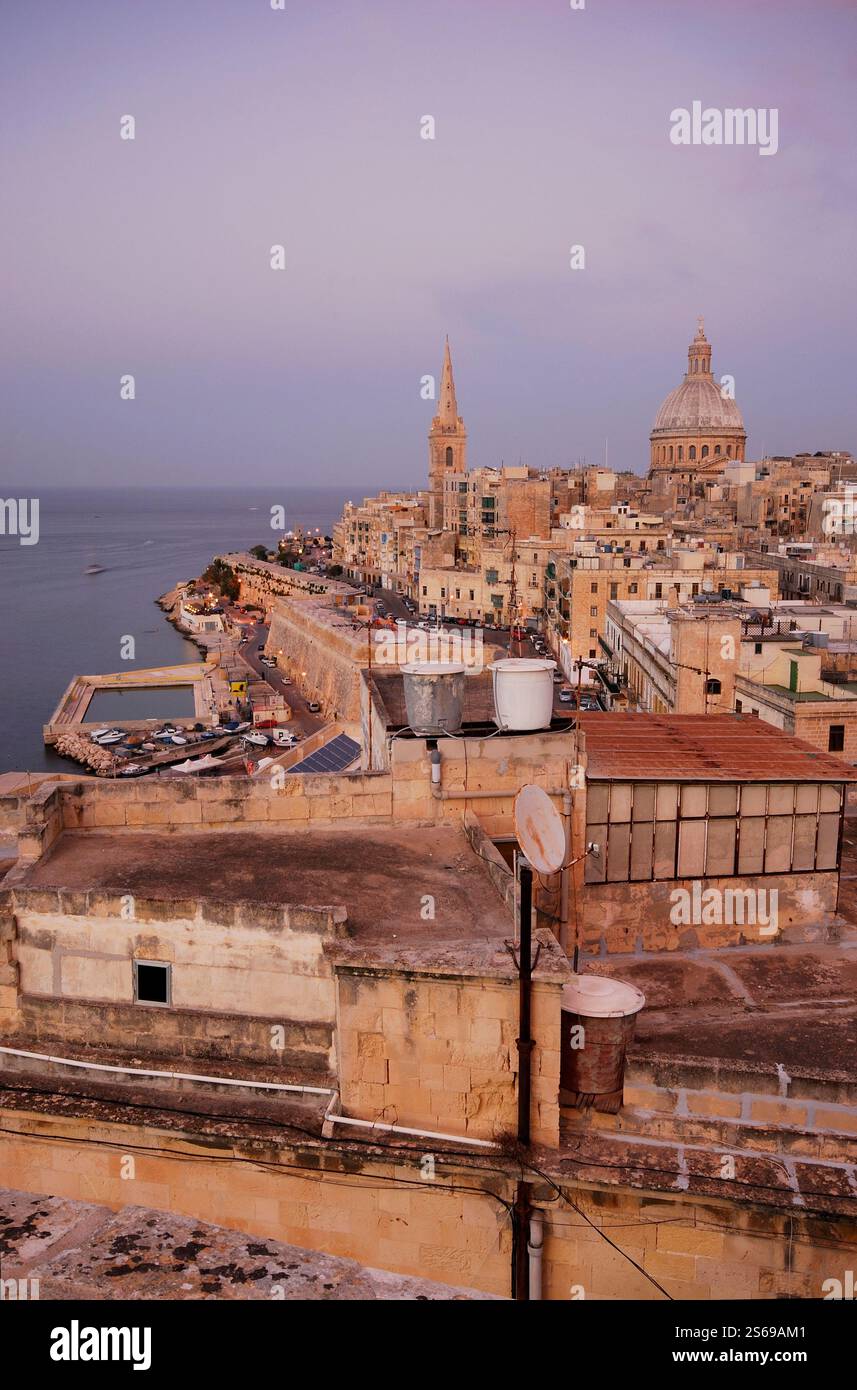 Valleta port hi-res stock photography and images - Alamy